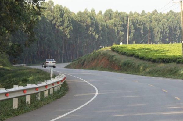 Driving in Uganda: Drive in Uganda's Cities & National Parks